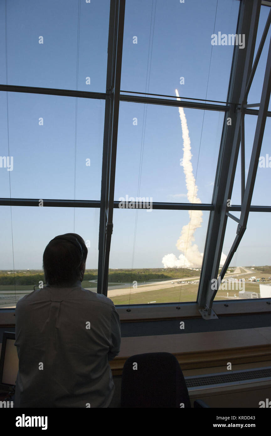 Shuttle Launch Director Mike Leinbach views STS-133 launch from Firing ...