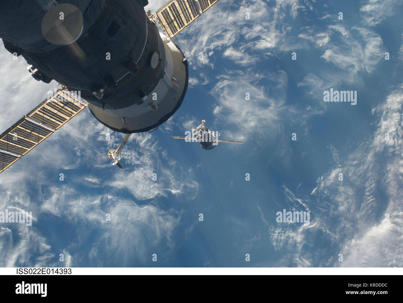Soyuz TMA-17 approaches ISS Stock Photo - Alamy