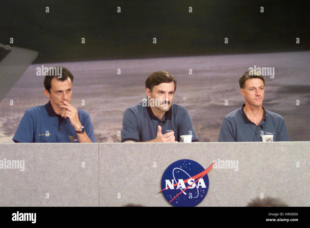 Soyuz TMA-3 rew Stock Photo - Alamy