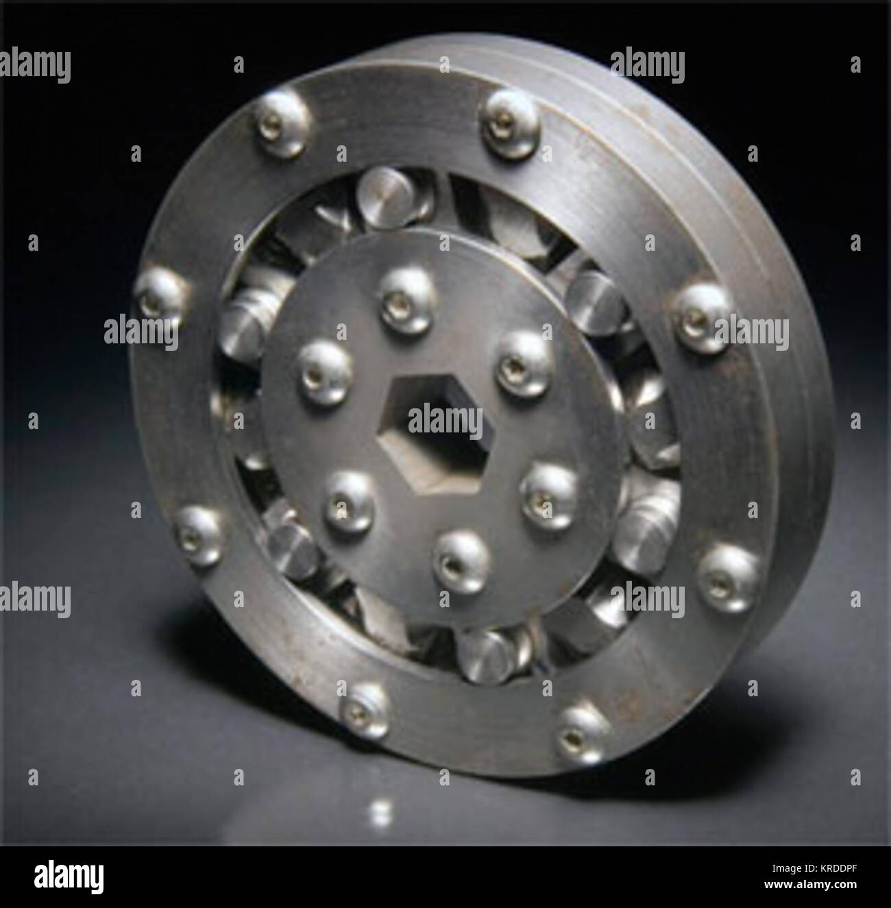 Sprag one-way bearing Stock Photo - Alamy