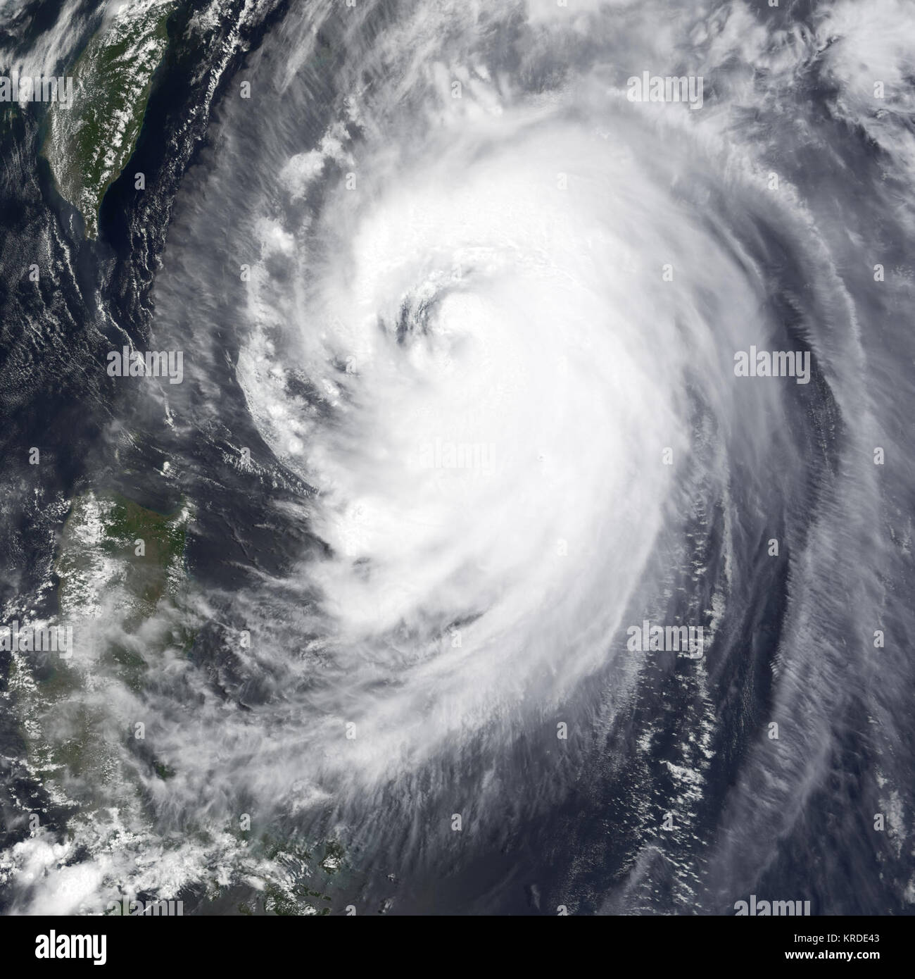 Typhoon Nida 19 may 2004 0225Z Stock Photo - Alamy