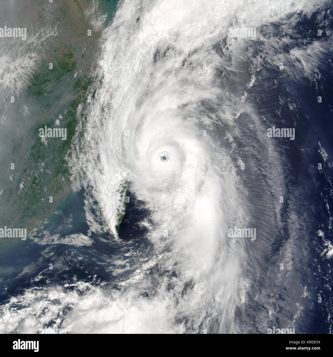 Typhoon Soudelor 2003 Stock Photo - Alamy