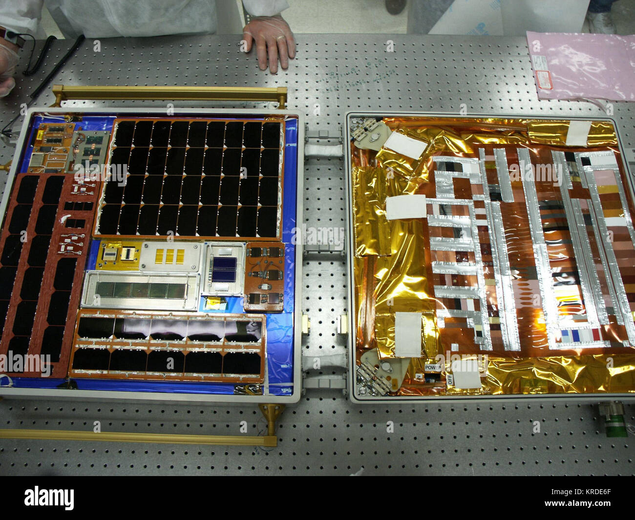 Materials international space station experiments hi-res stock ...