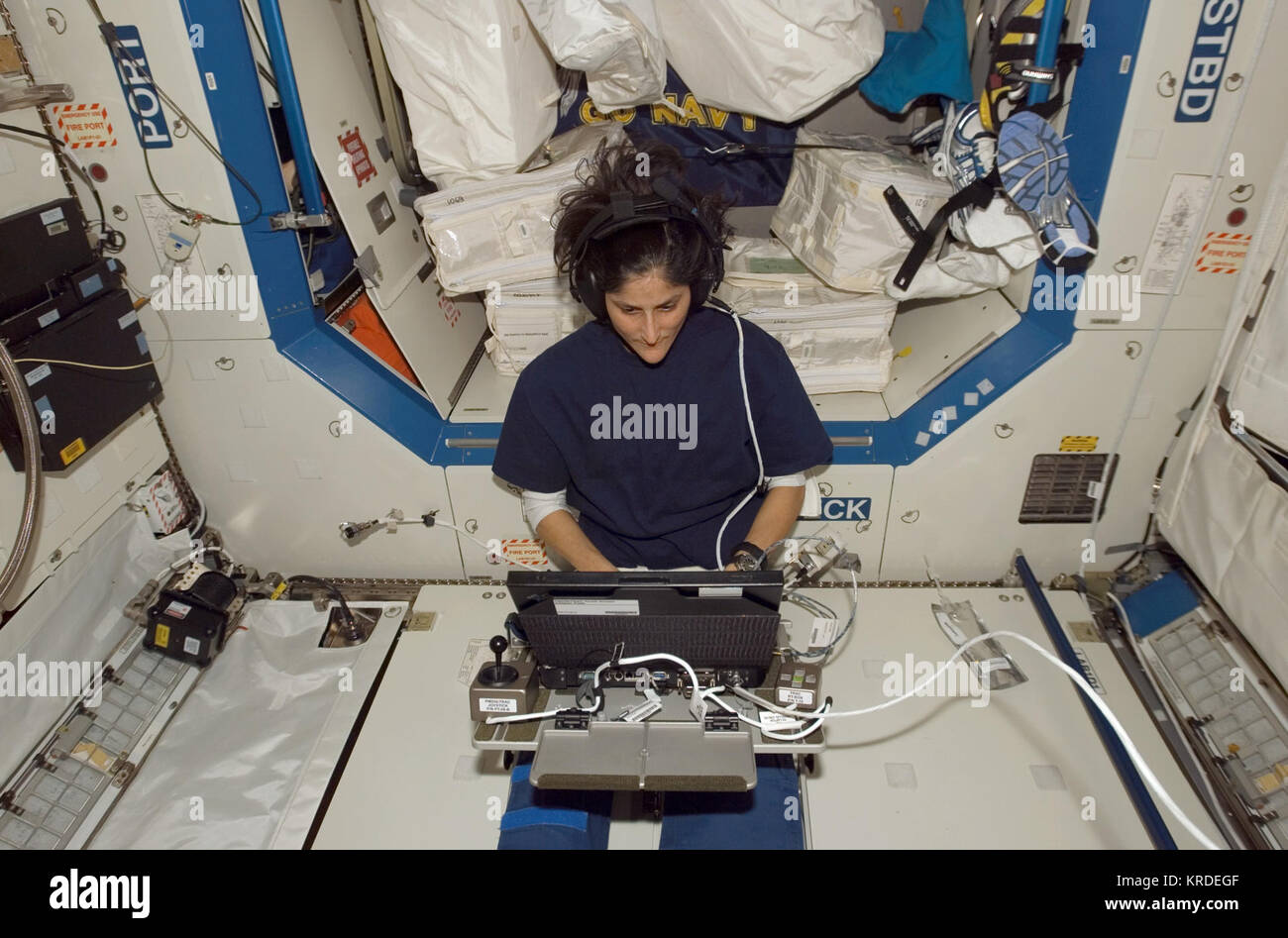 ISS-14 Williams with TRAC experiment Stock Photo - Alamy