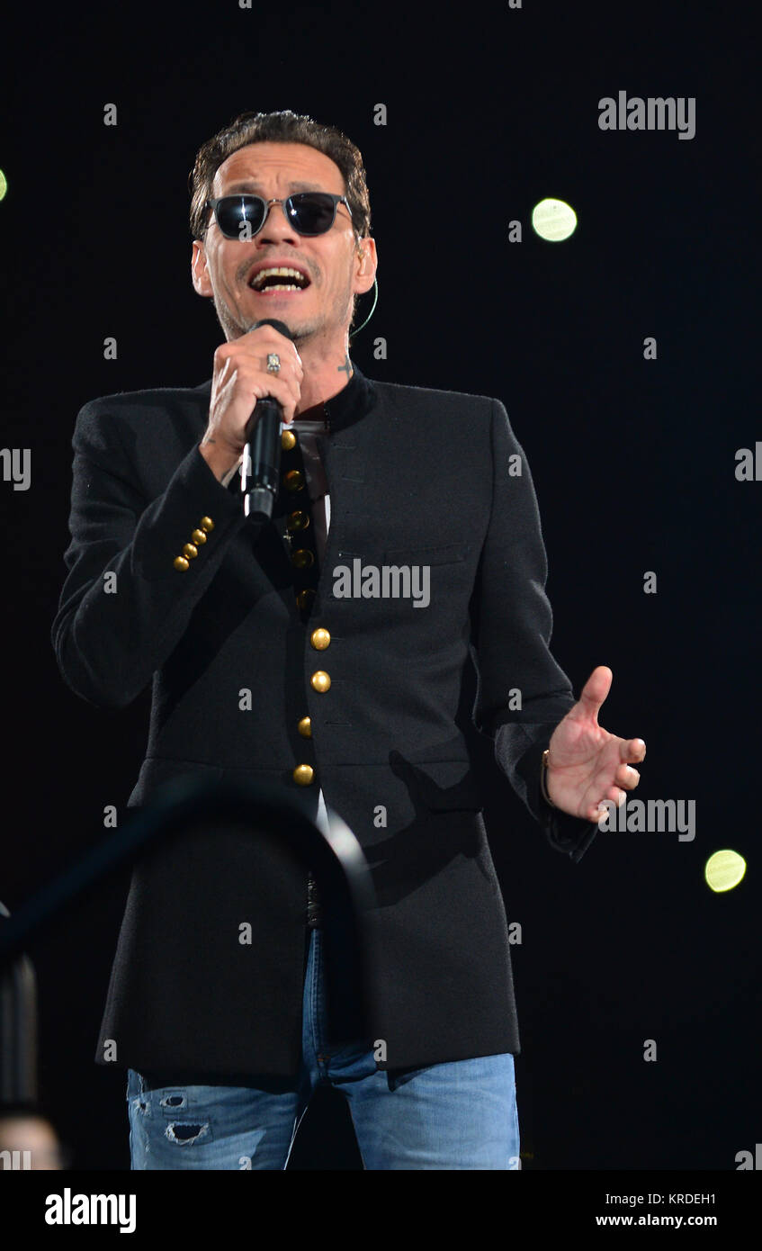 Marc Anthony performing onstage during his 'Full Circle Tour' at ...