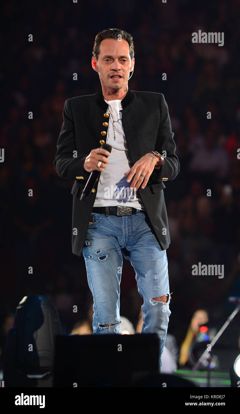 Marc Anthony performing onstage during his 'Full Circle Tour' at ...