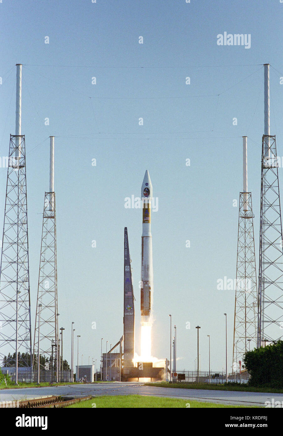 Atlas V MRO Launch Stock Photo - Alamy