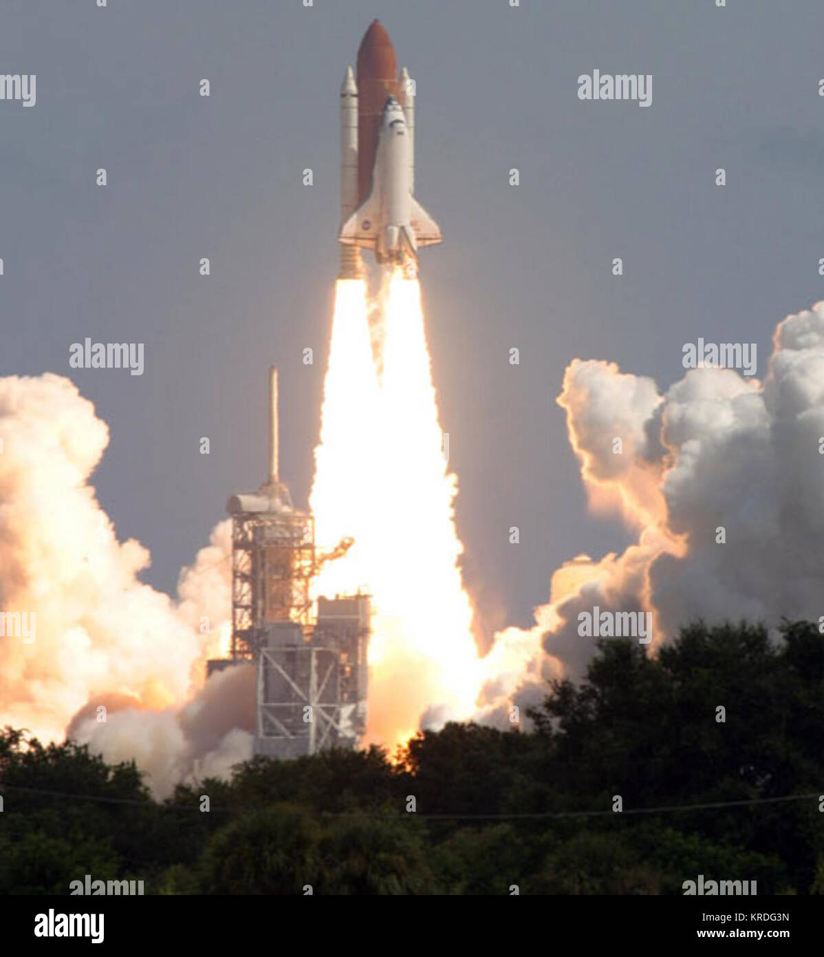 Space Shuttle Atlantis mission STS-115-9SEP06-NASA Stock Photo - Alamy