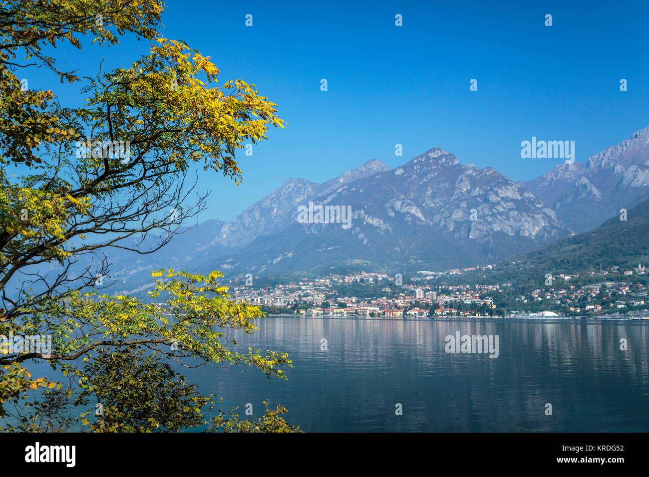 Lake como italy autumn hi-res stock photography and images - Alamy