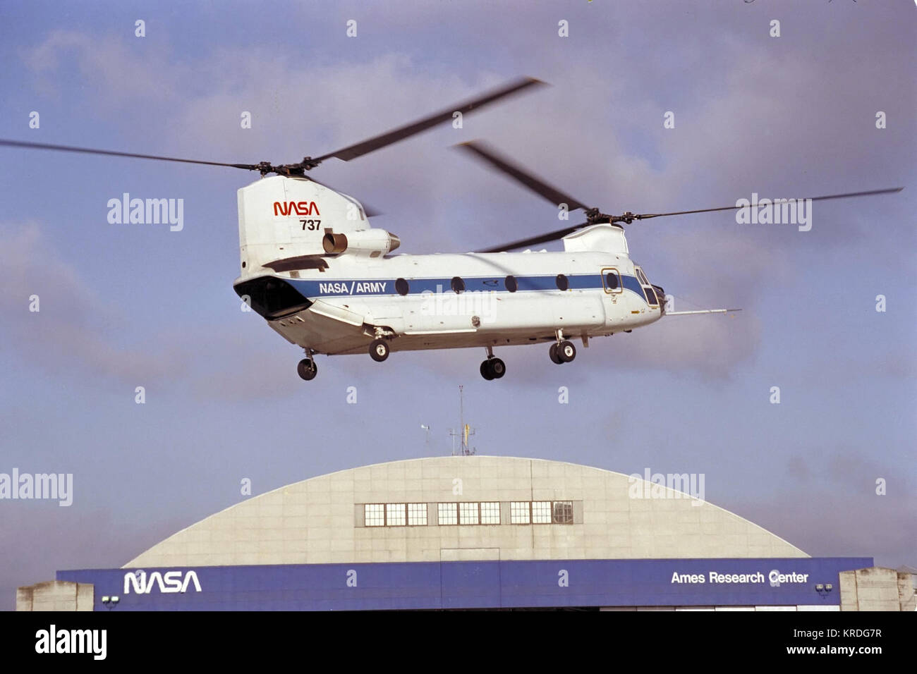 CH-47B (USA 66-19138 NASA 737) 2 Stock Photo - Alamy