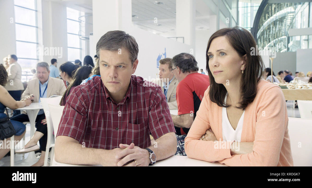 DOWNSIZING, from left: Matt Damon, Kristen Wiig, 2017. © Paramount ...