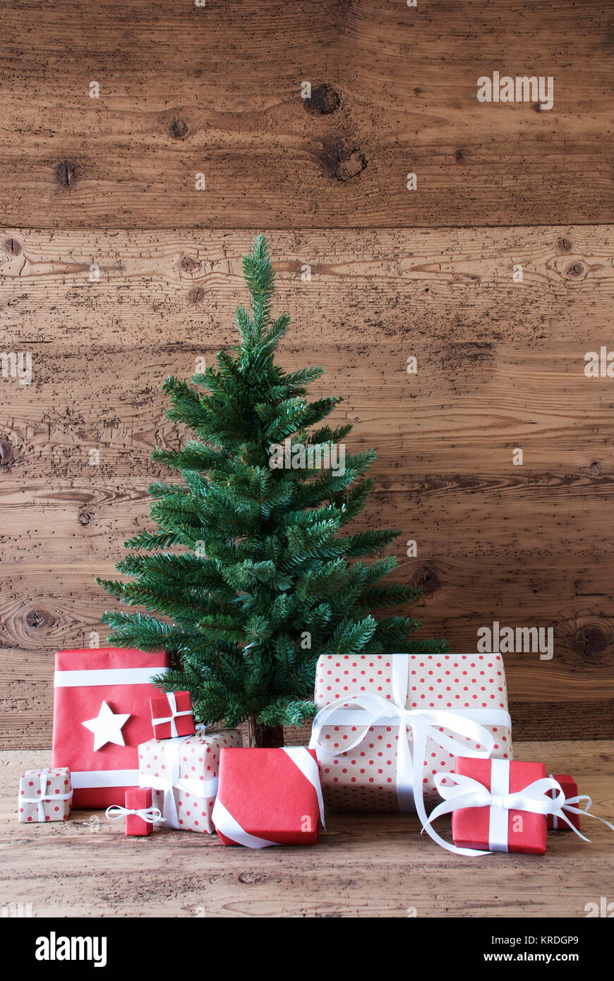 Vertical Christmas Card For Seasons Greetings. Christmas Tree With ...