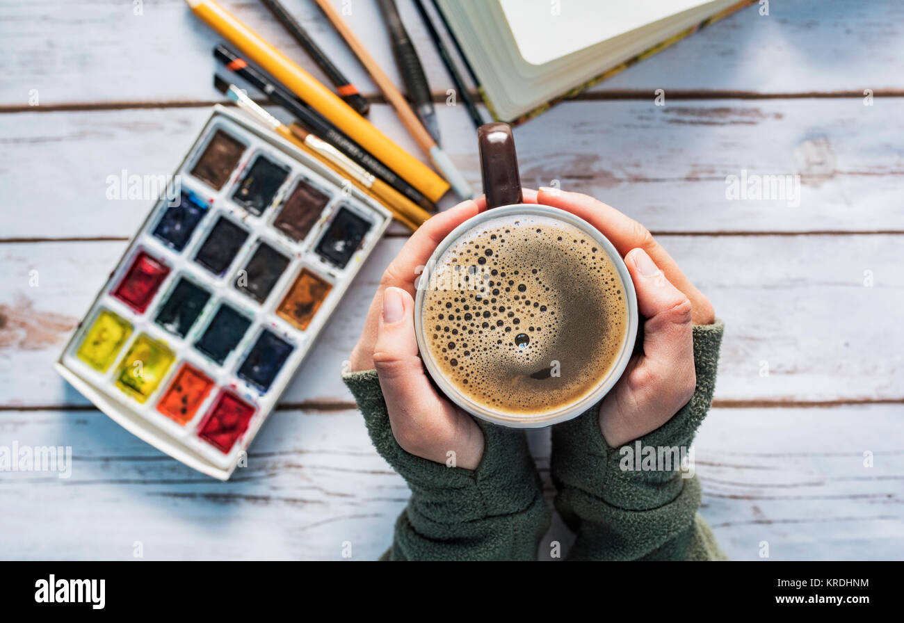 Modern work setup hi-res stock photography and images - Alamy