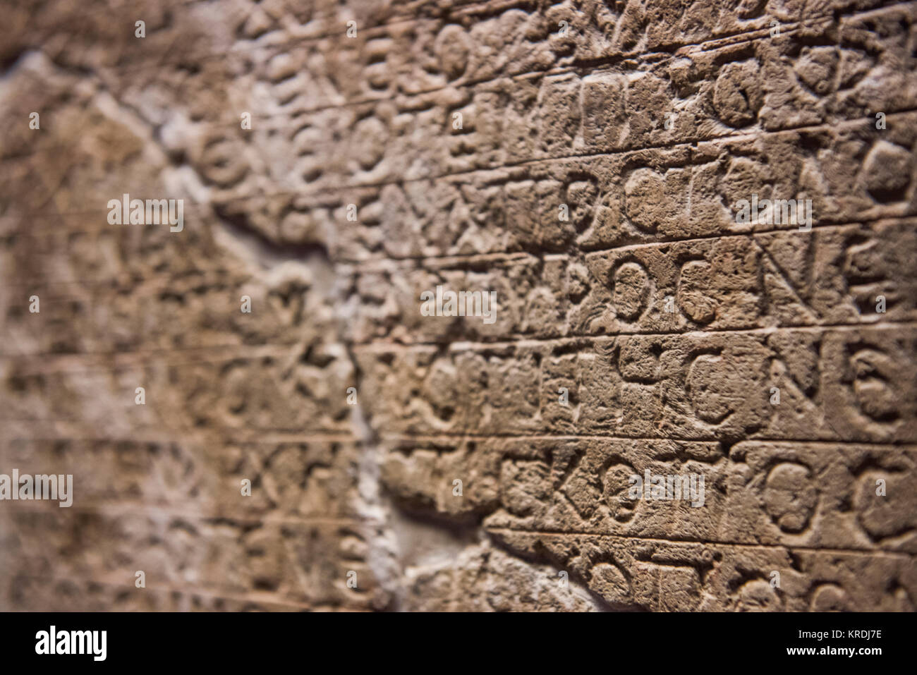 Egyptian hieroglyphics pyramid hi-res stock photography and images - Alamy