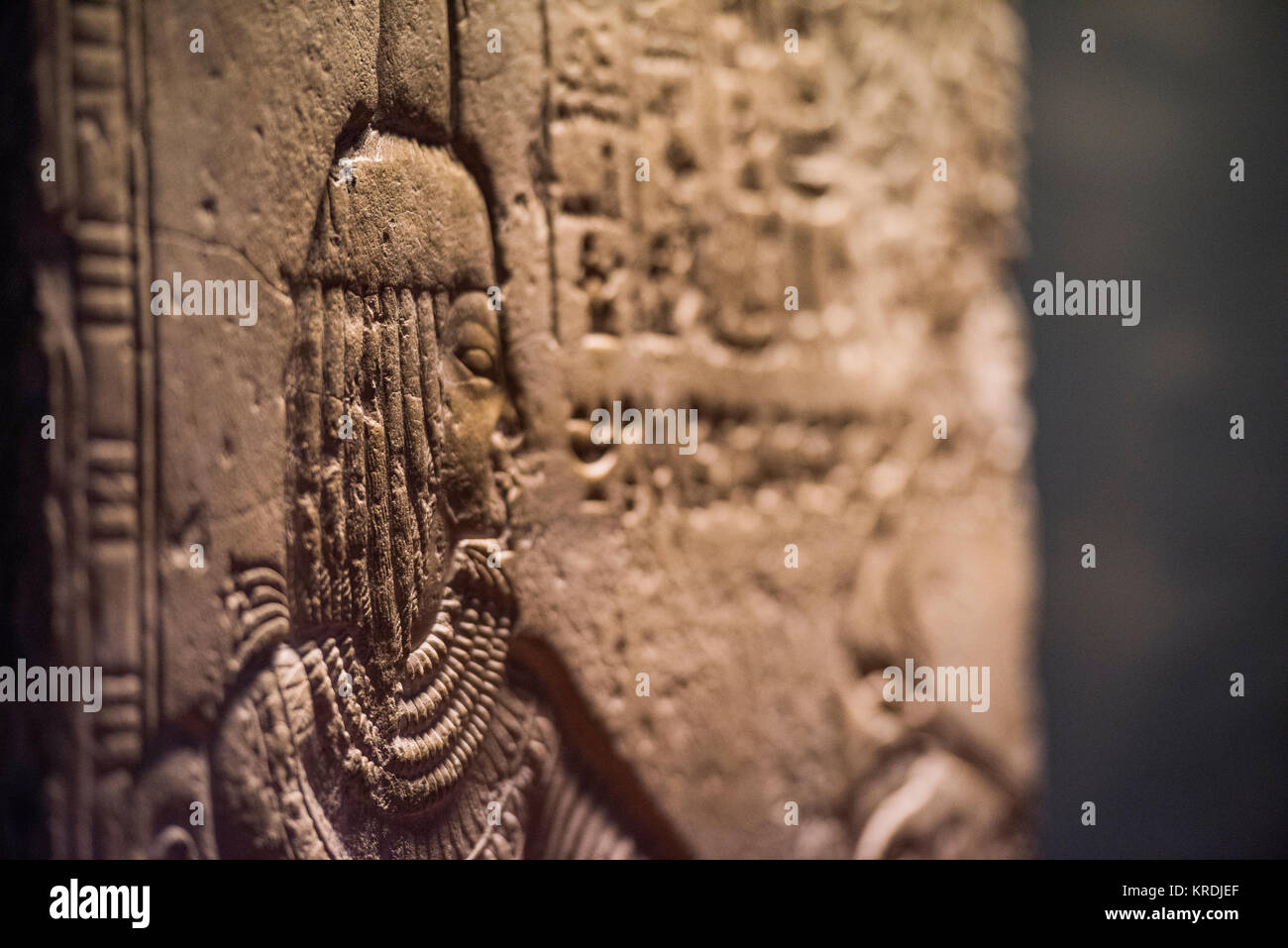Egyptian hieroglyphics pyramid hi-res stock photography and images - Alamy