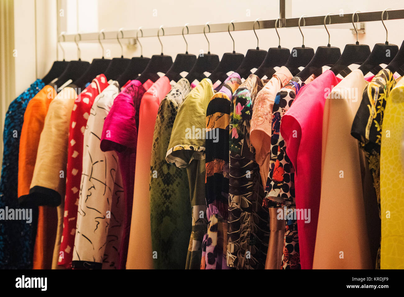 Racks of clothing store hi-res stock photography and images - Alamy