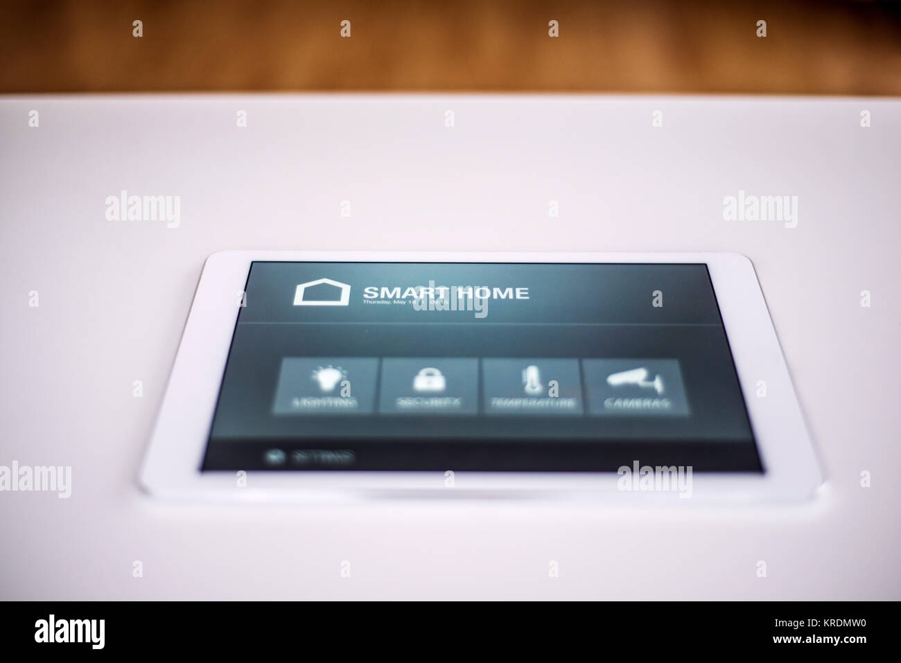 Smart house phone app hi-res stock photography and images - Alamy