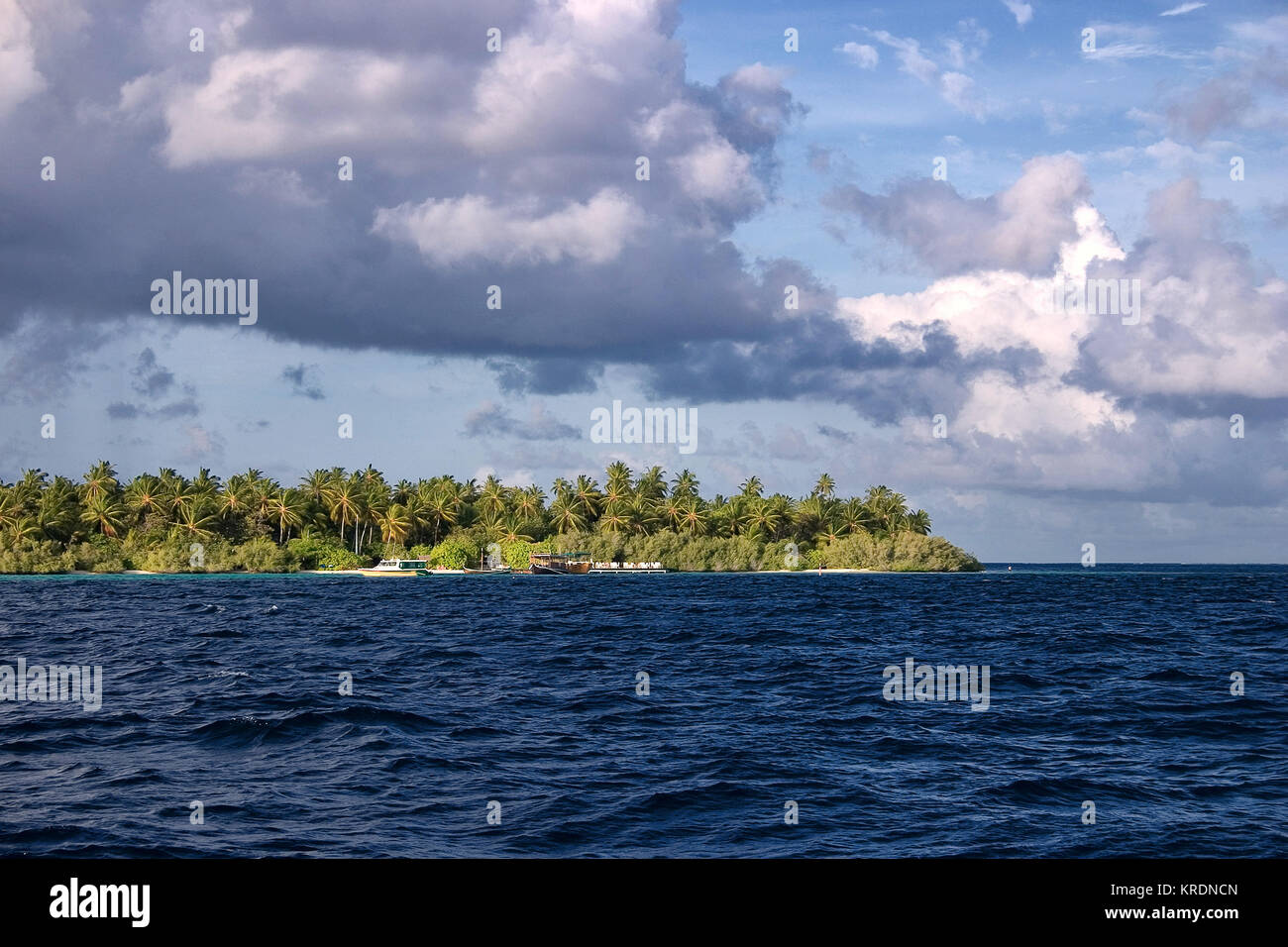 Embudu Village, Malediven, Süd-Male-Atoll, Indischer Ozean Stock Photo ...