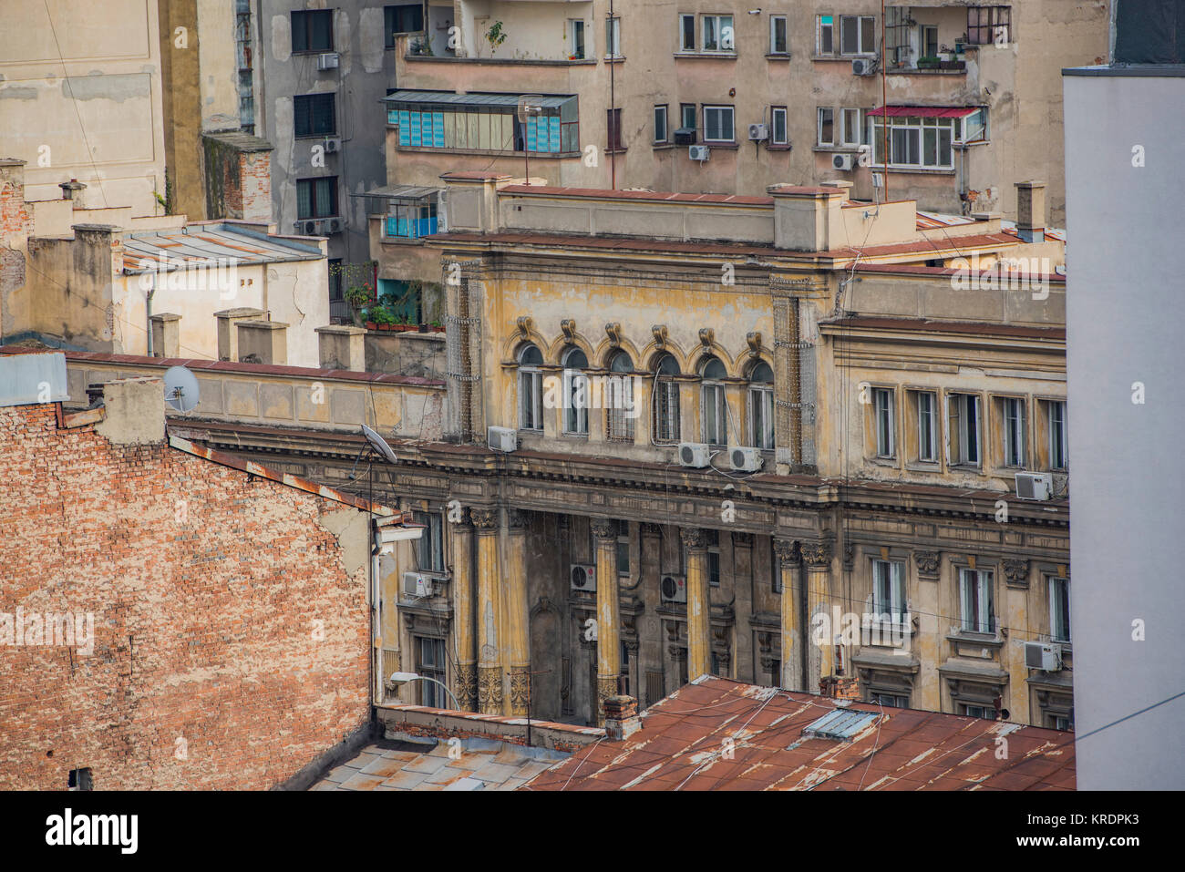 Bucharest old heritage - old building in ruin Stock Photo - Alamy