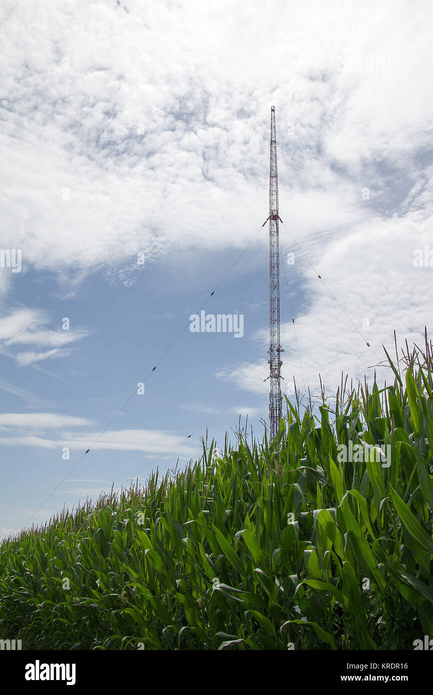 Radio station towers hi-res stock photography and images - Alamy