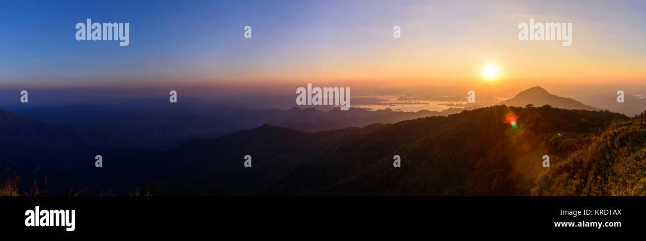 Panning view sunset peak mountain hi-res stock photography and images ...