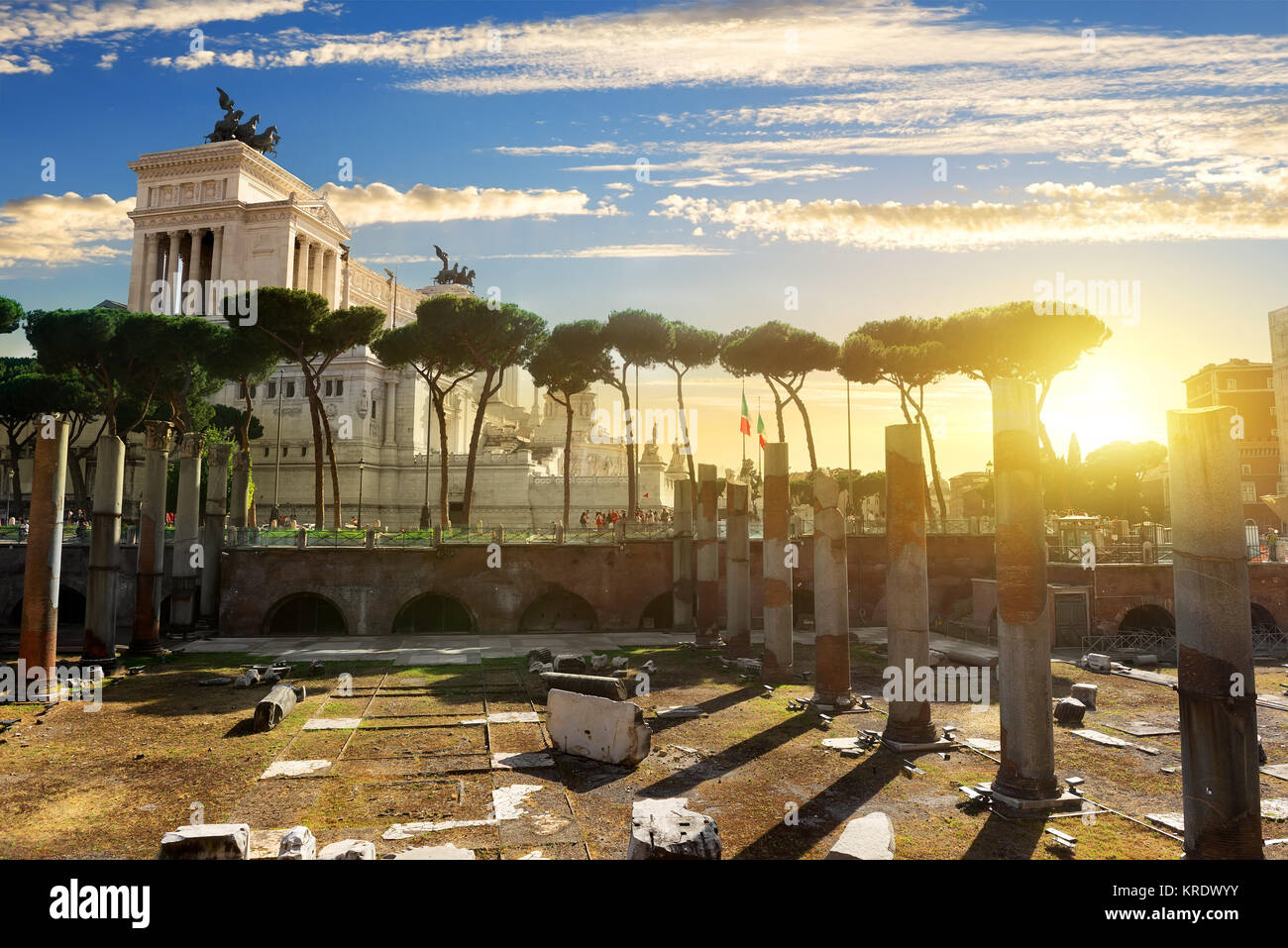 Vittoriano and Forum Traiani Stock Photo - Alamy