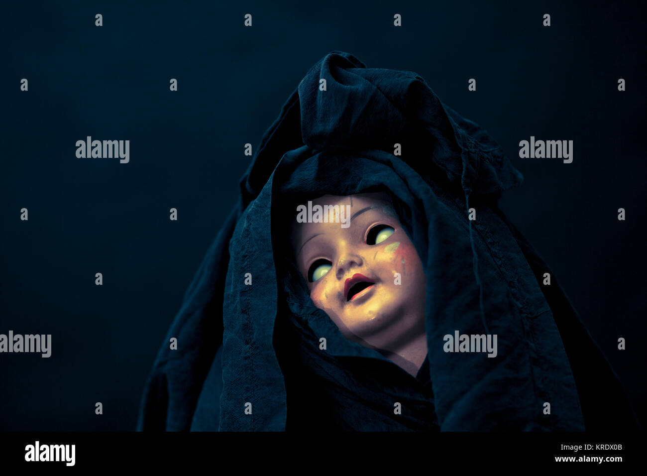Creepy doll face Stock Photo - Alamy