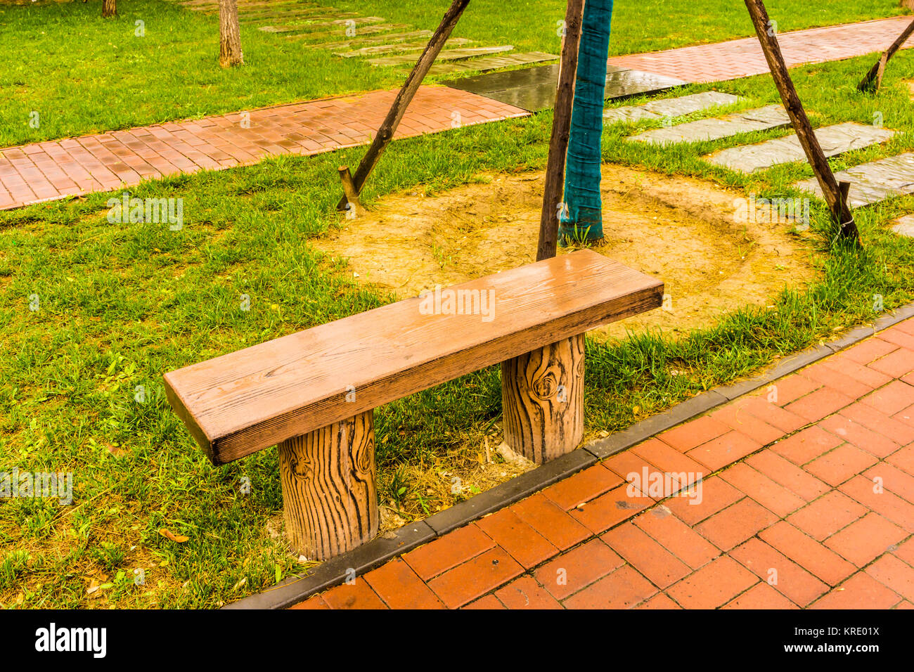 A chair in the park Stock Photo - Alamy