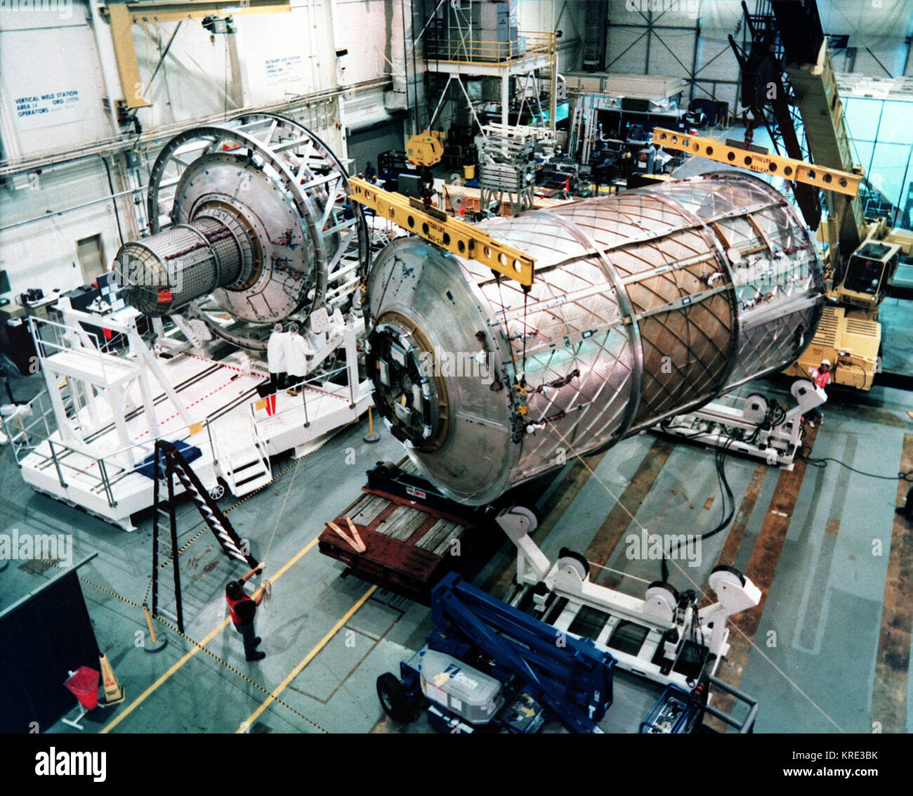 Iss construction hi-res stock photography and images - Alamy