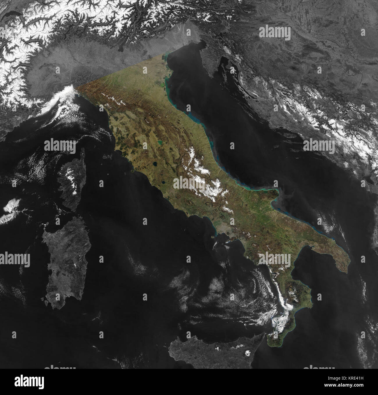 Italian peninsula and europe satellite hi-res stock photography and ...