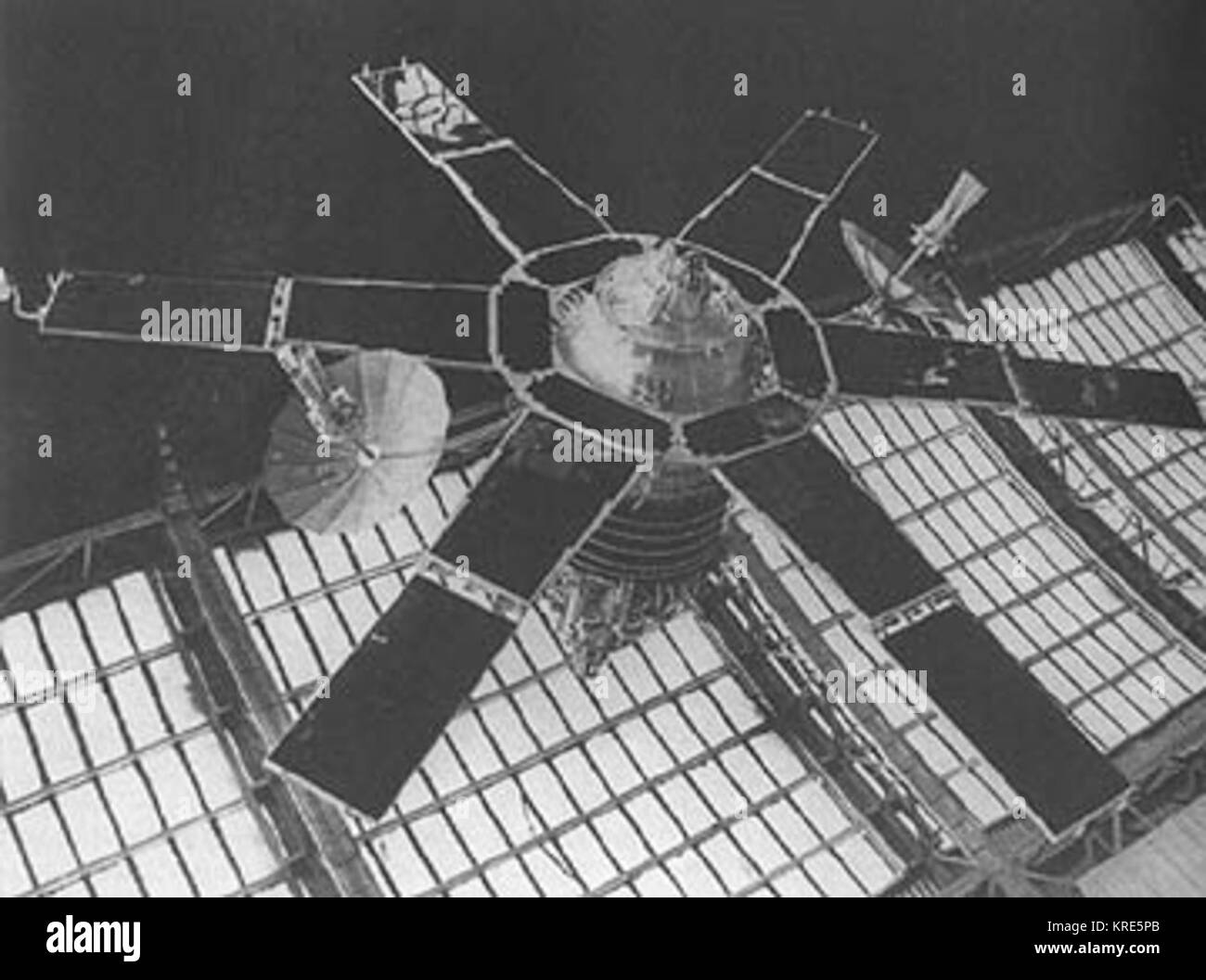 Molniya 1 hi-res stock photography and images - Alamy