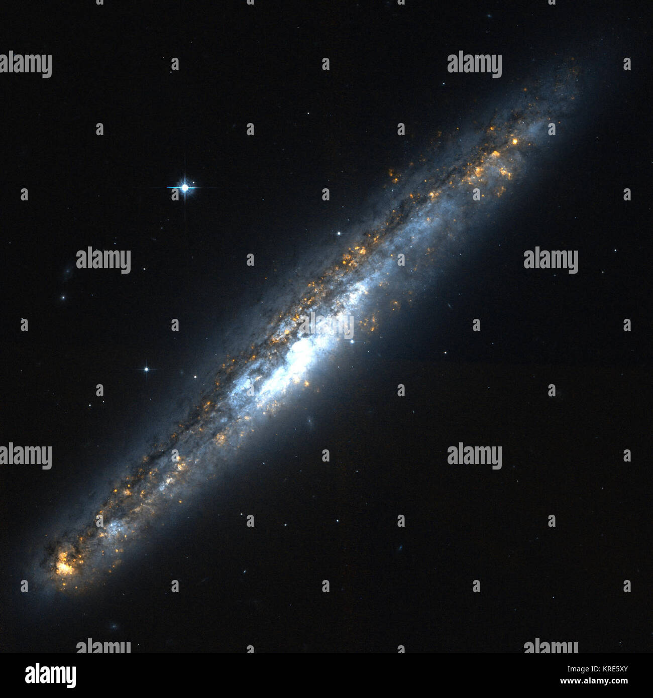 NGC 5775 Hubble WikiSky Stock Photo - Alamy