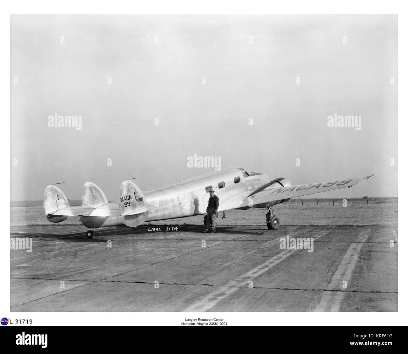 NACA Lockheed 12A 1943 Stock Photo - Alamy