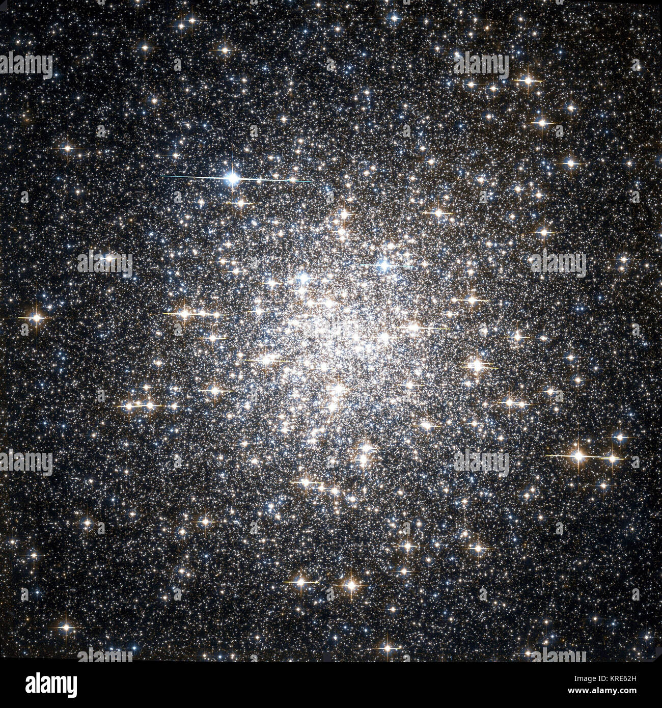 NGC 5986 Hubble WikiSky Stock Photo - Alamy