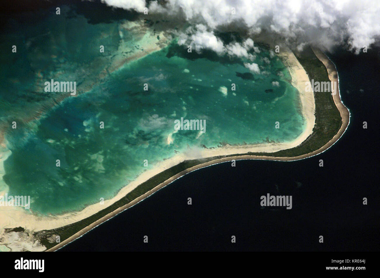 Kiribati rising sea levels hi-res stock photography and images - Alamy