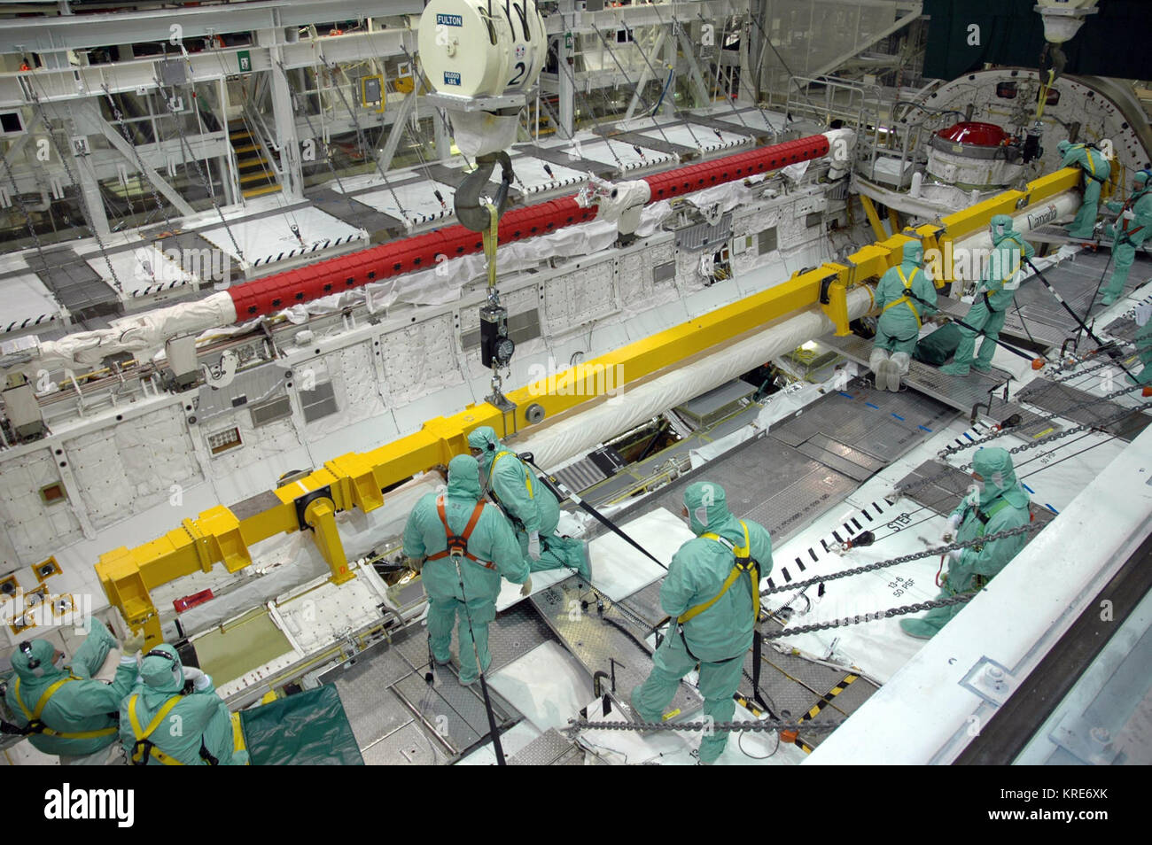 Orbiter Processing Facility-Atlantis payload bay for STS-117 Stock Photo - Alamy