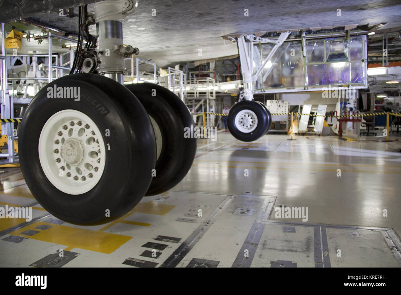 STS132 Atlantis Landing Gear Stock Photo - Alamy