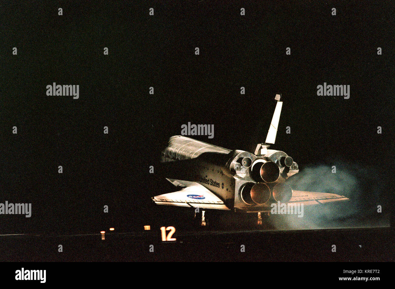 Sts 88 hi-res stock photography and images - Alamy