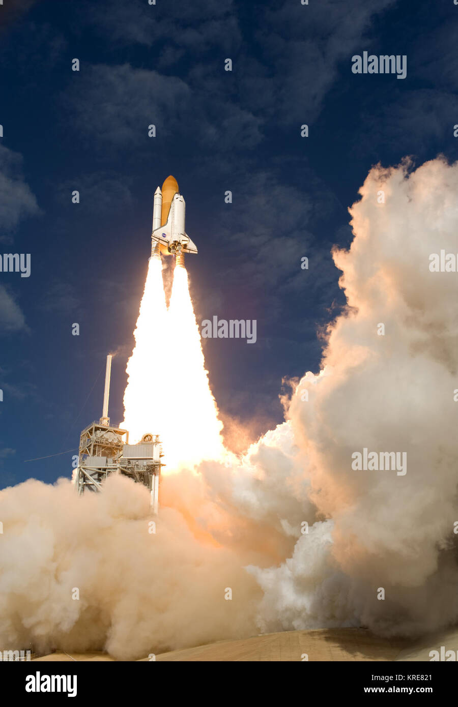 STS-129 Atlantis Launch 12 Stock Photo - Alamy