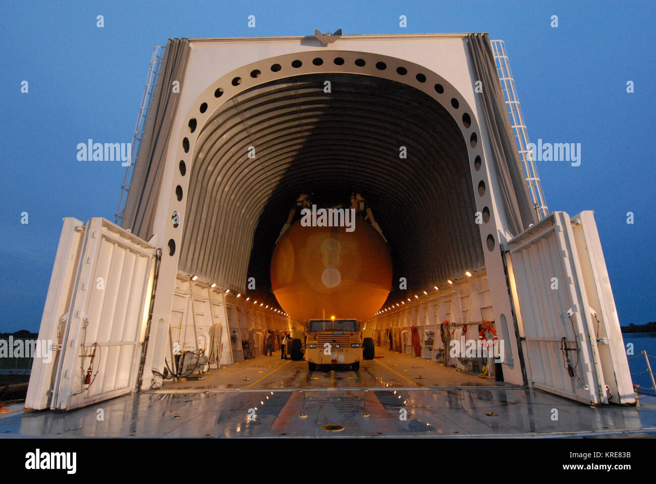STS-125 external tank offloading from barge Stock Photo - Alamy