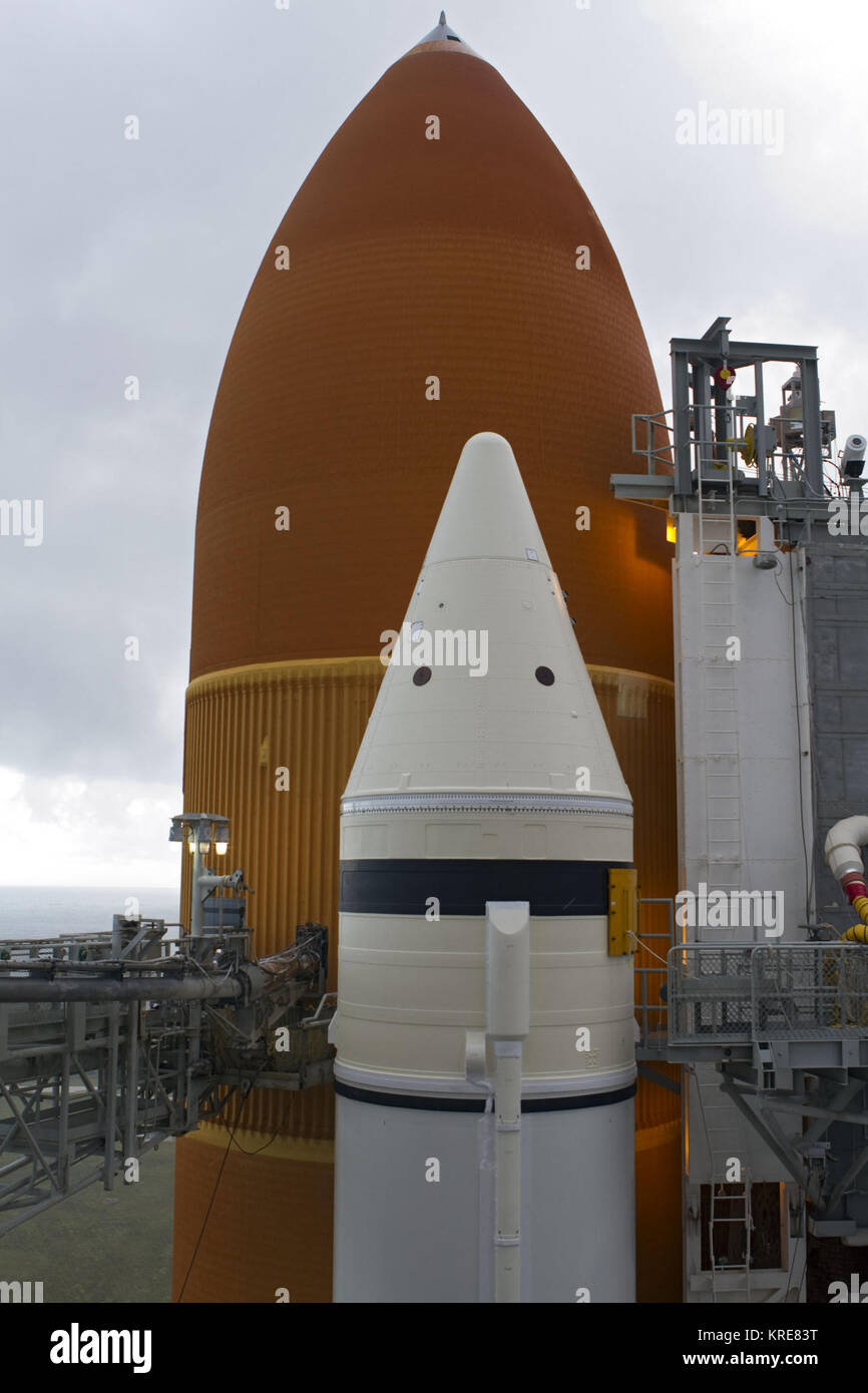 STS-133 repaired external tank Stock Photo - Alamy