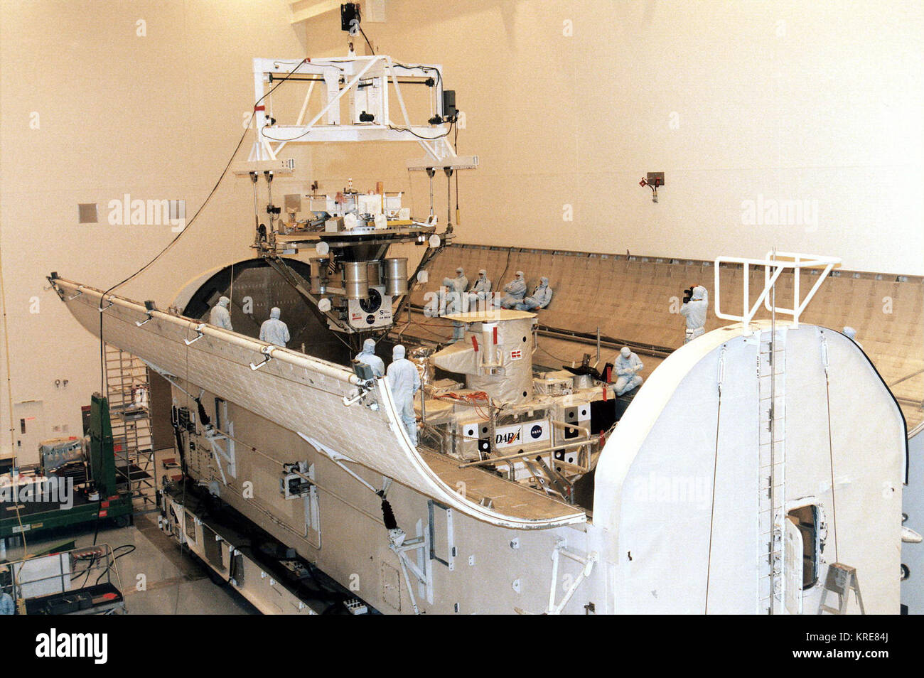 Sts 80 nasa hi-res stock photography and images - Alamy