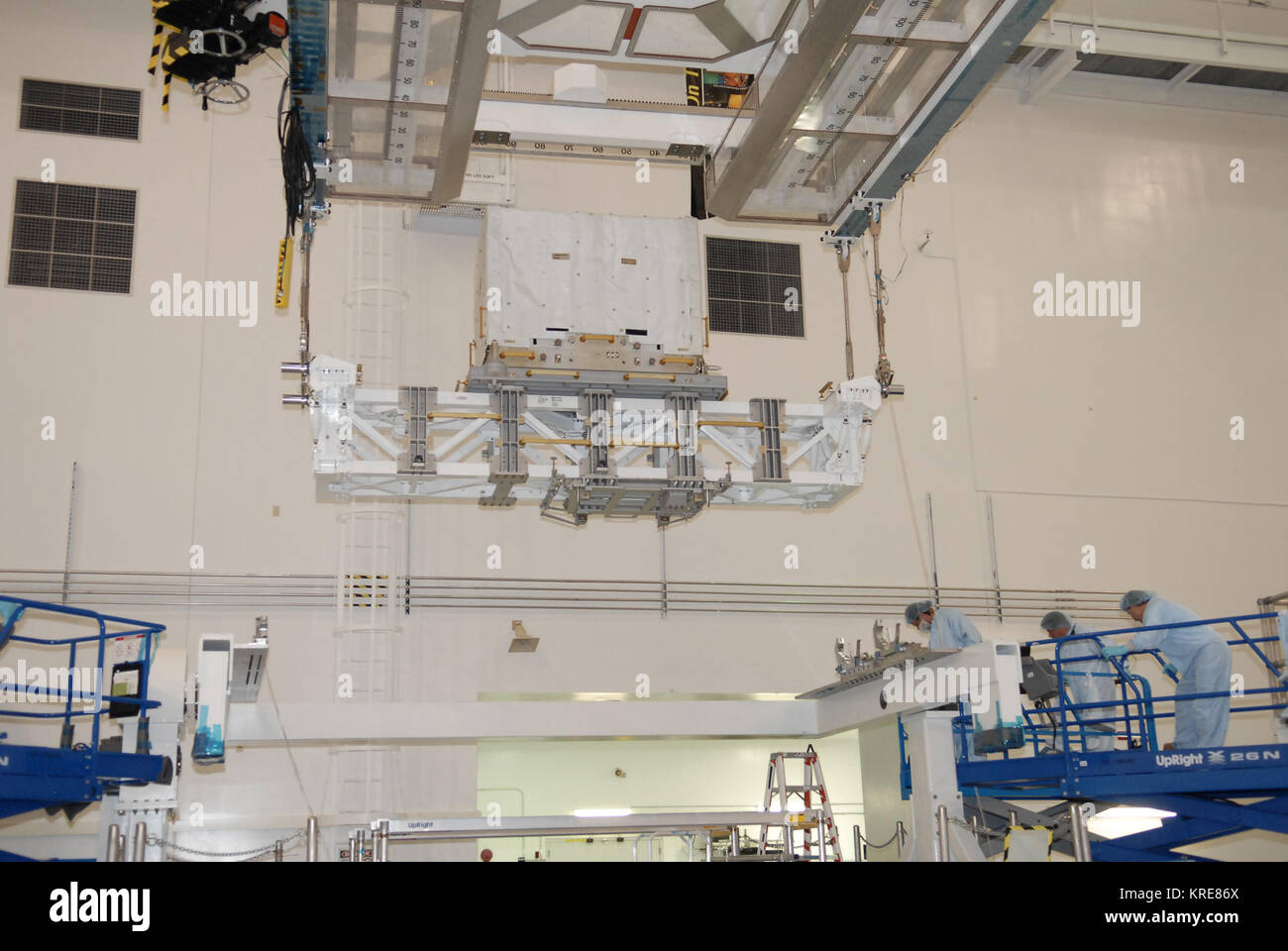 STS131 Lightweight Multi-Purpose Equipment Support Structure Carrier ...