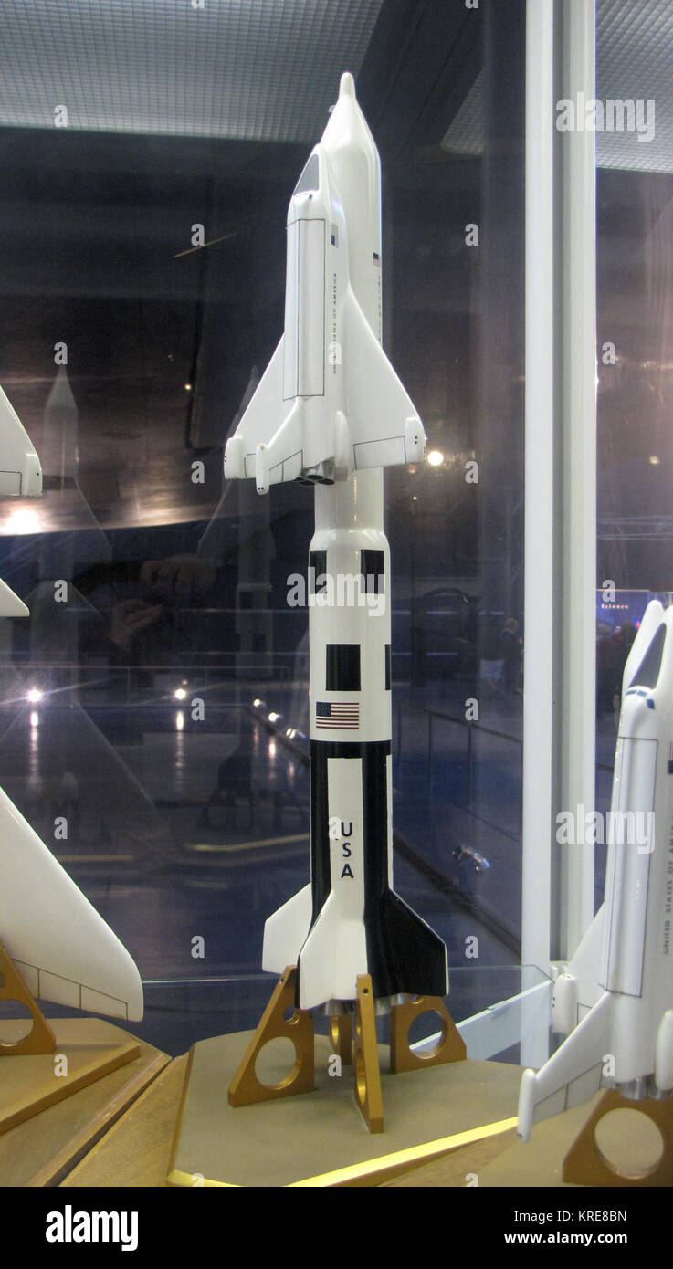 Saturn-Shuttle model at Udvar-Hazy Center Stock Photo - Alamy