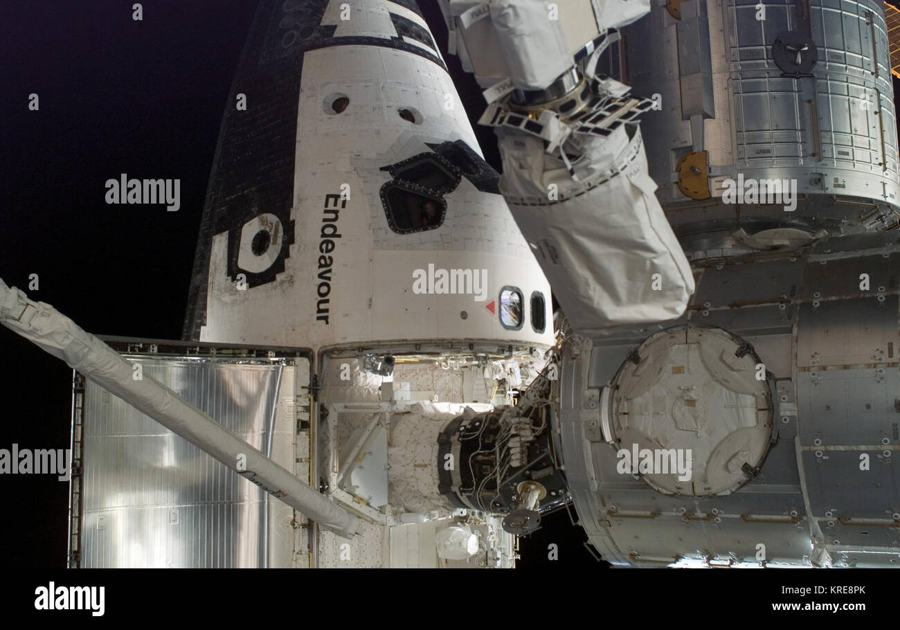 Space Shuttle docked to ISS Stock Photo - Alamy