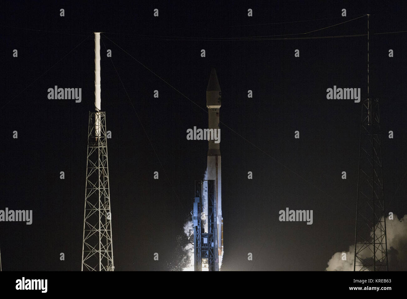 AV-032 leaves Launch Pad 41 with RBSP on Board Stock Photo - Alamy