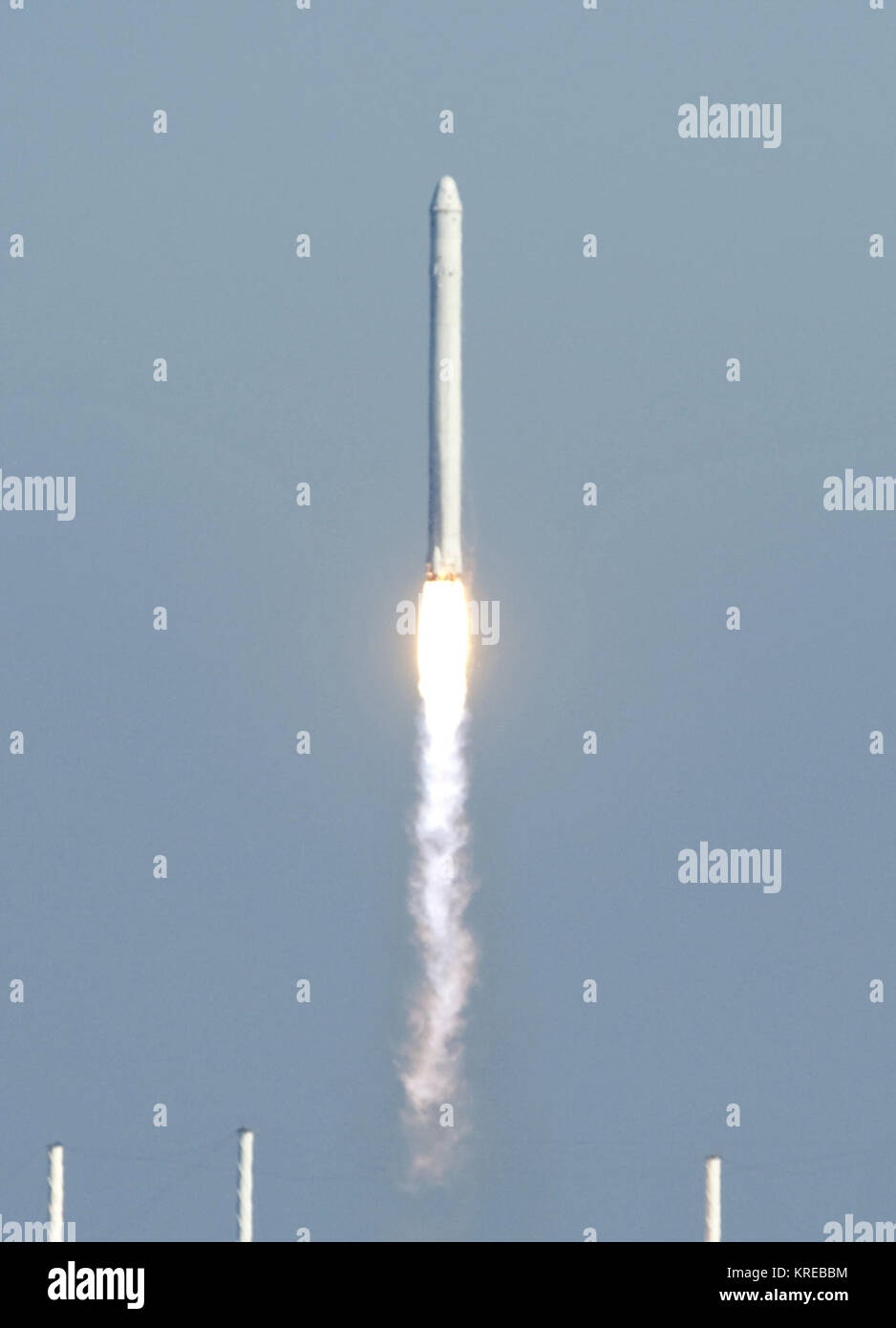 COTS Demo 1 Falcon 9 flight - cropped Stock Photo - Alamy