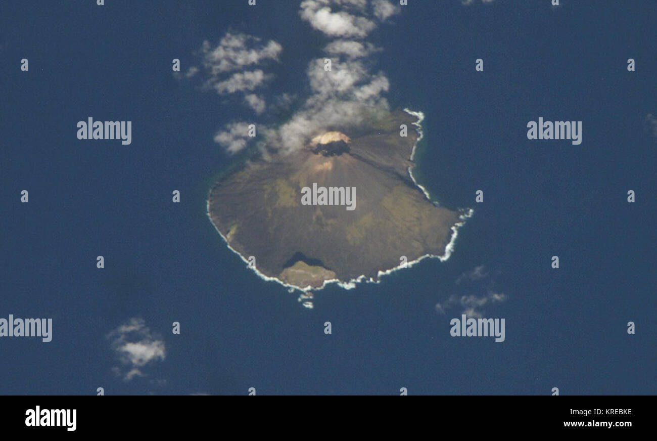 Farallon de Pajaros ISS014 Stock Photo - Alamy