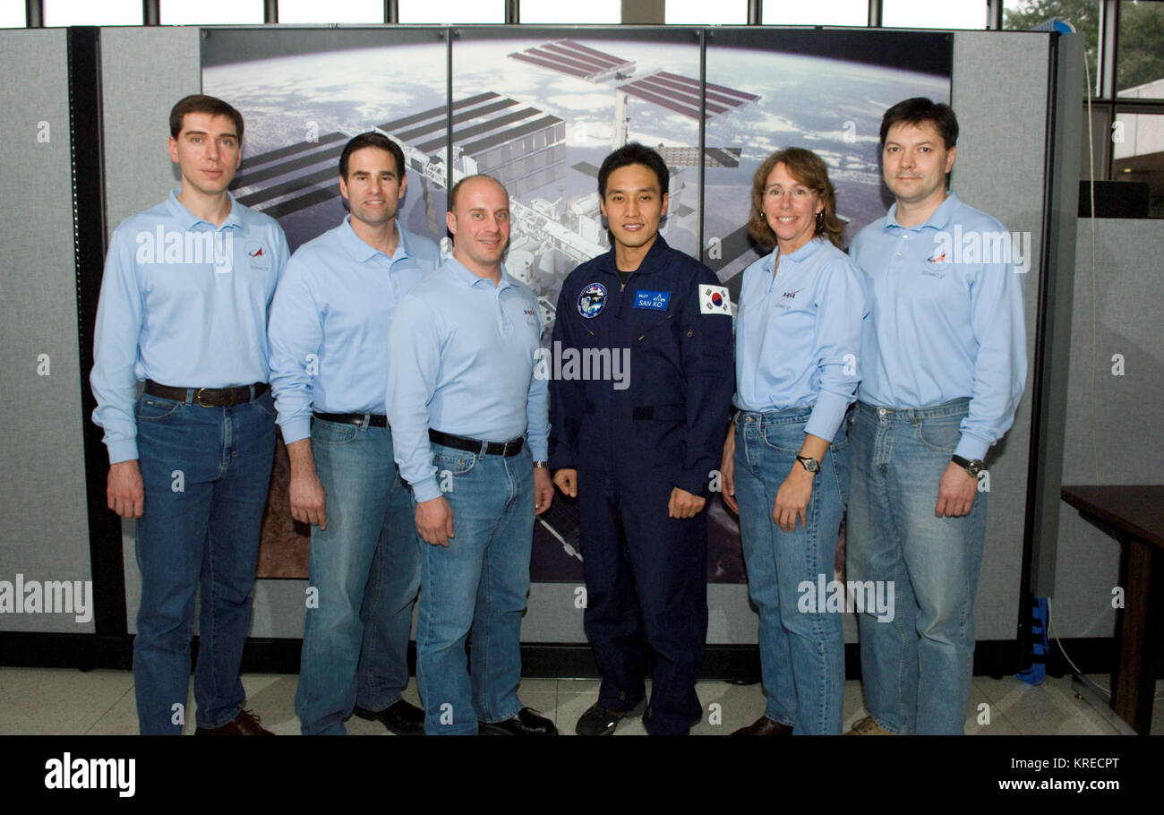 Expedition 17 crew portrait Stock Photo - Alamy