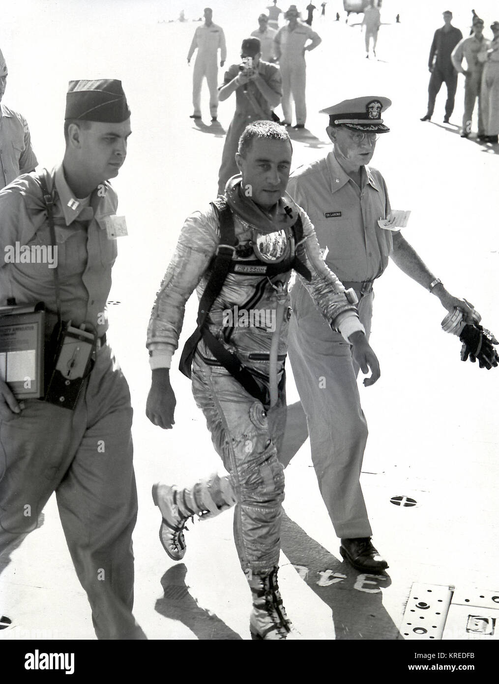 Uss recovery hi-res stock photography and images - Alamy